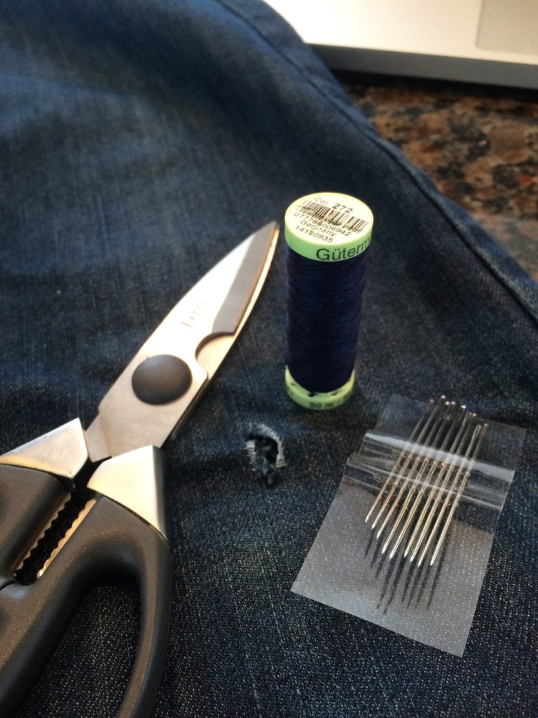 How to Hand Darn – Put This On