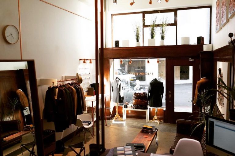 A Bespoke Tailor Explains How Trousers Should Fit – Put This On